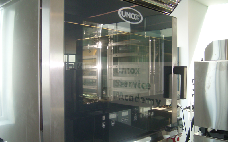 Unox sets up own service company