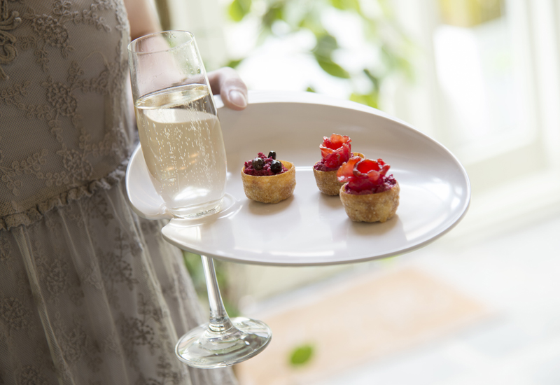 Tableware manufacturer balances the buffet