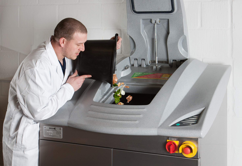 Wasting time in commercial kitchens