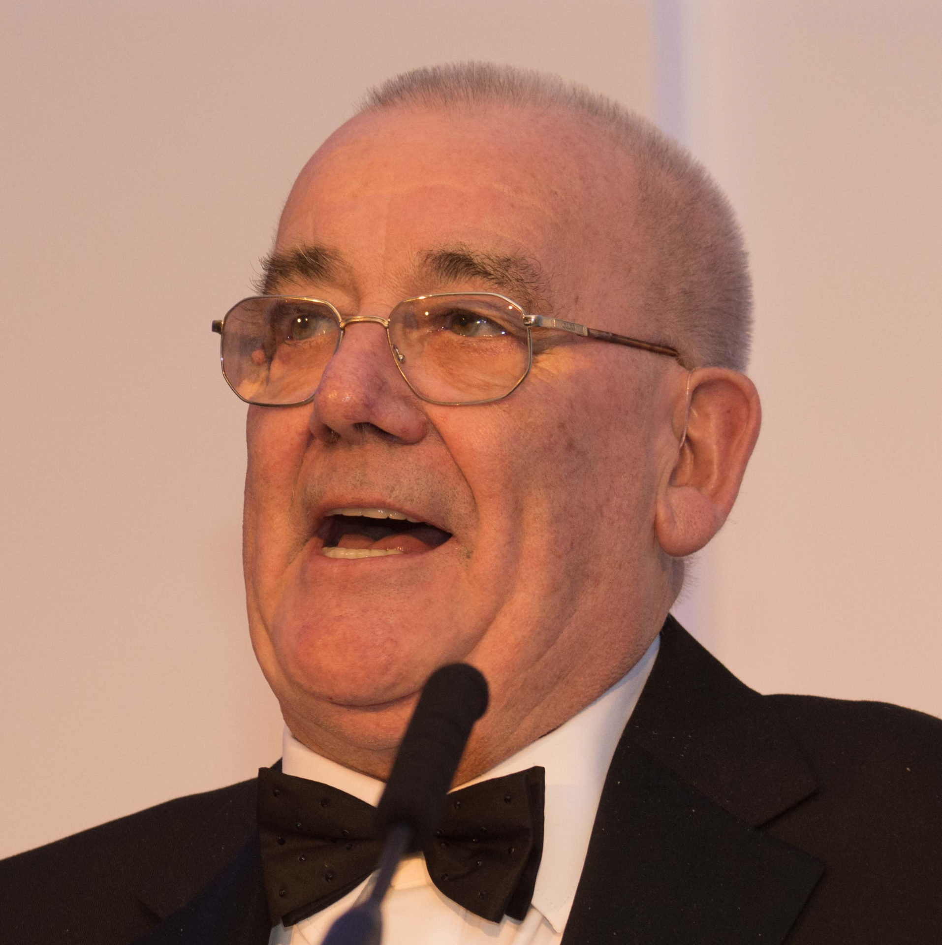 Ron Neville's Instagram, Twitter & Facebook on IDCrawl