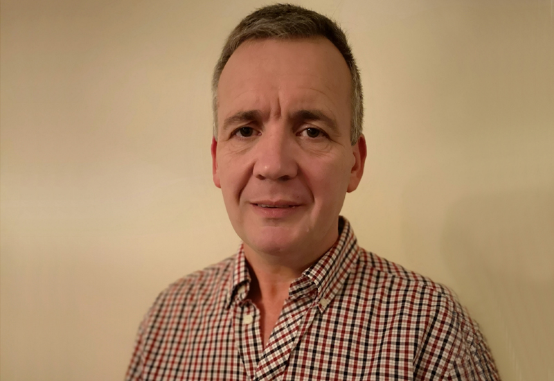 Dean Moore strikes out on his own in servicing