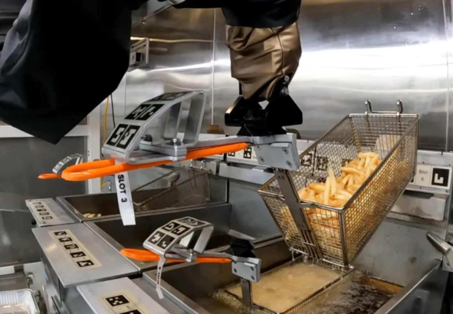 What does the world’s first fully automated restaurant look like?