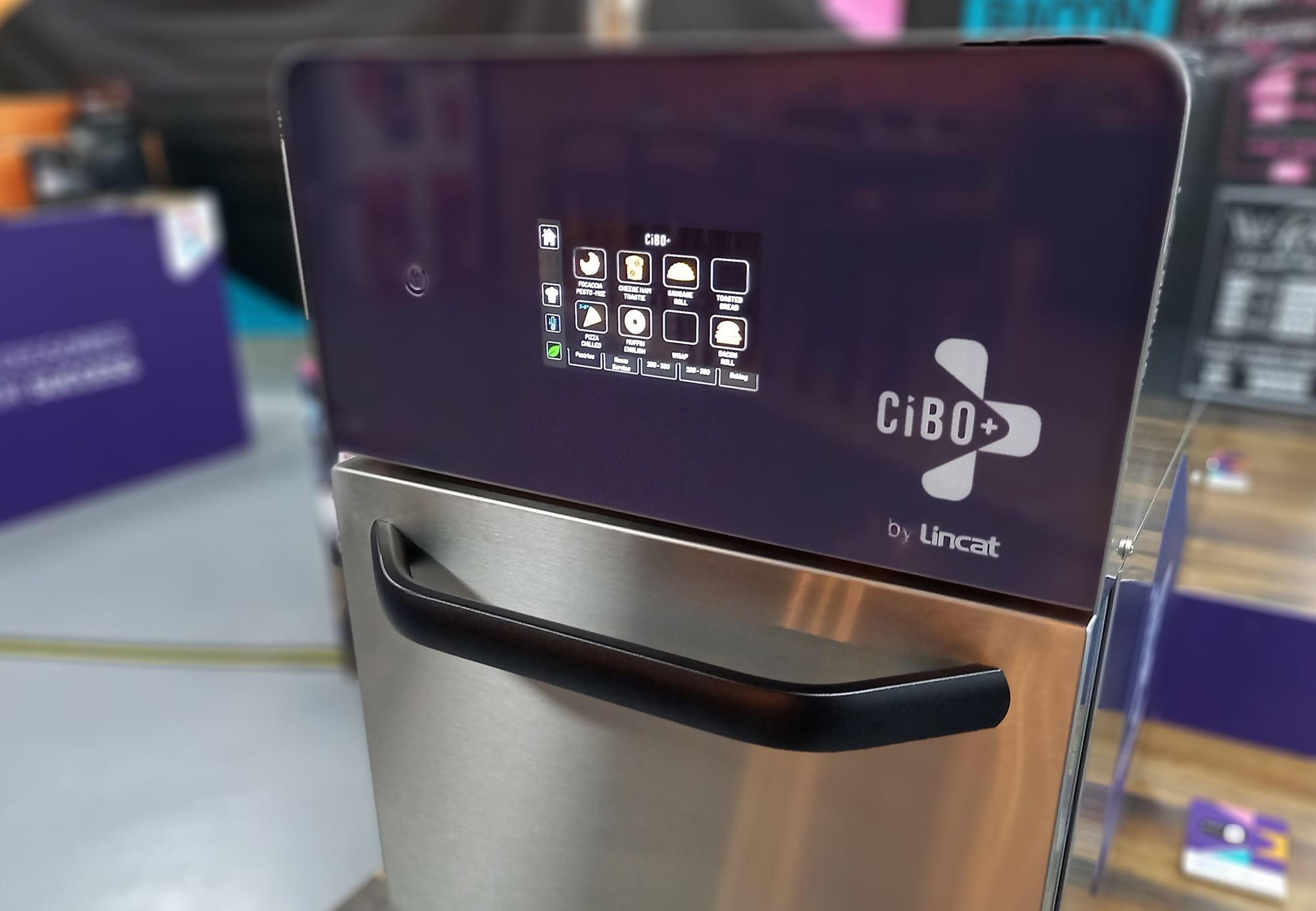 Regale gains distribution rights for Lincat’s high-speed oven brand