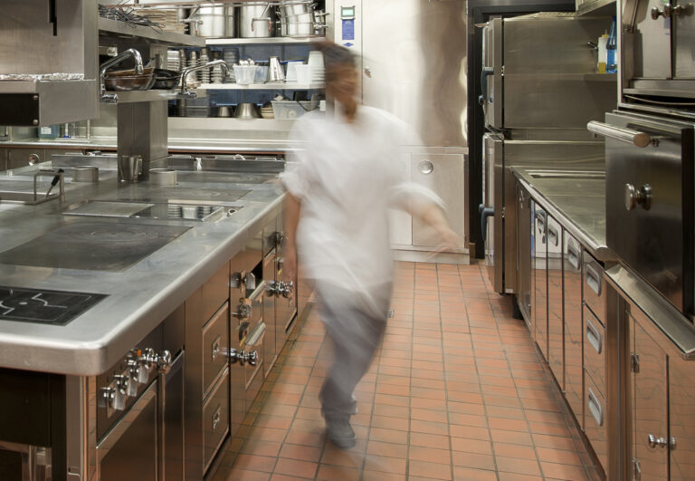 HSE data reveals ‘concerning rise’ in hospitality injuries