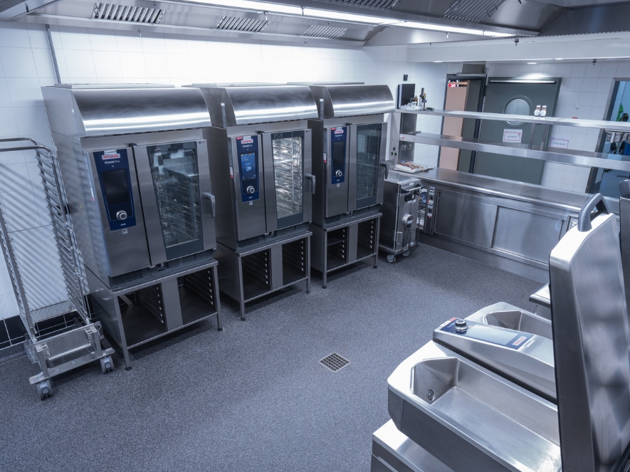 Rational retrofit dramatically cuts major site's consumption